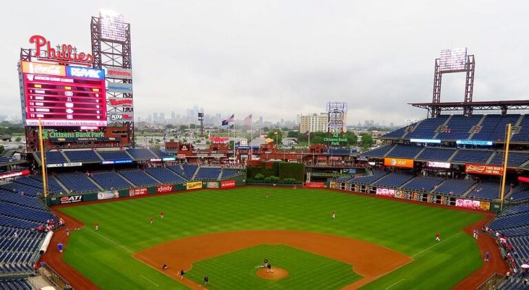 Kosher Food at MLB Stadiums: The Complete 2026 Guide • YeahThatsKosher